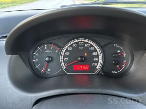 Black Suzuki Swift 2005 in Bauska, with an engine capacity of 1.30 L and mileage of 165 thousand km for 2400 €, photo 11 on AUTOMOTO.COM.LV