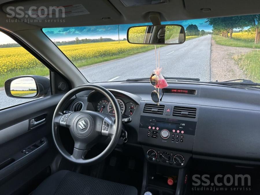 Black Suzuki Swift 2005 in Bauska, with an engine capacity of 1.30 L and mileage of 165 thousand km for 2400 €, photo 12 on AUTOMOTO.COM.LV