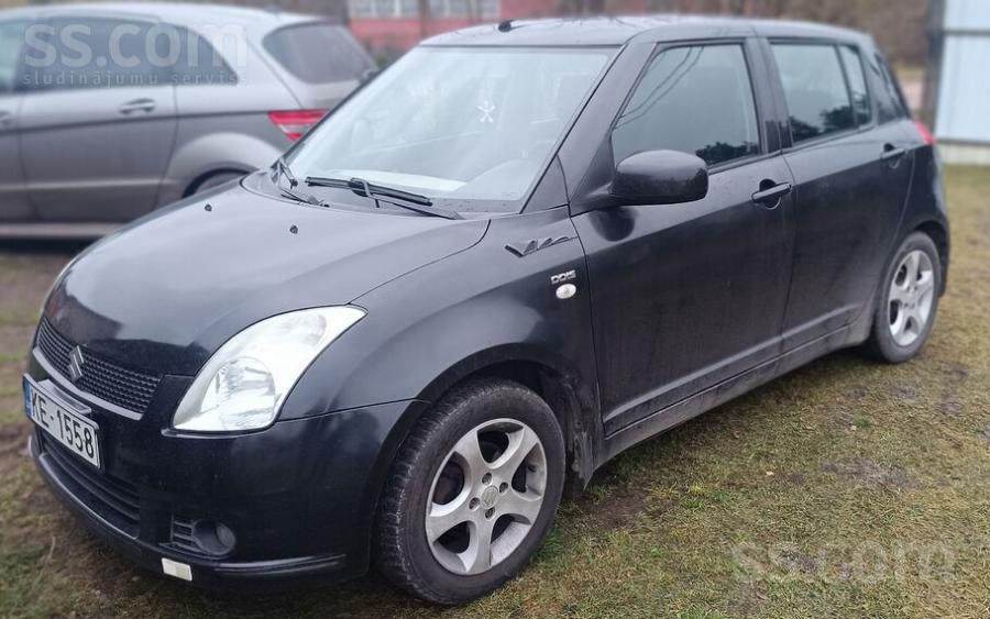 Melns Suzuki Swift 2006 Krāslava, ar dzinēja tilpumu 1.30 L un nobraukumu 170 tūkst. km par 1050 €, foto 2 vietnē AUTOMOTO.COM.LV