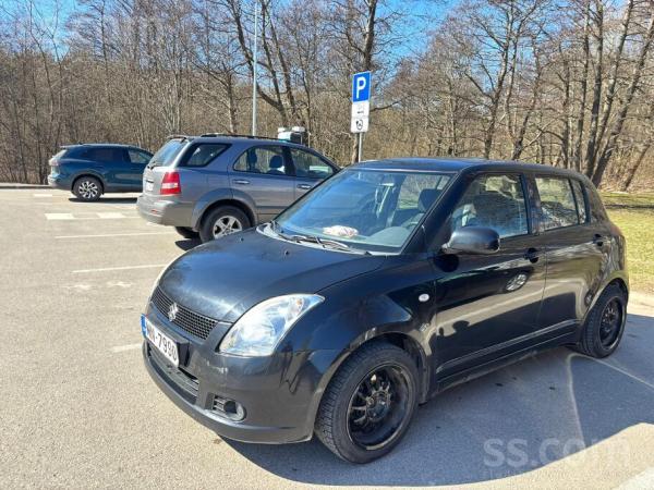Black Suzuki Swift 2006 in Liepaja, with an engine capacity of 1.30 L and mileage of 390 thousand km for 799 €, photo 1 on AUTOMOTO.COM.LV