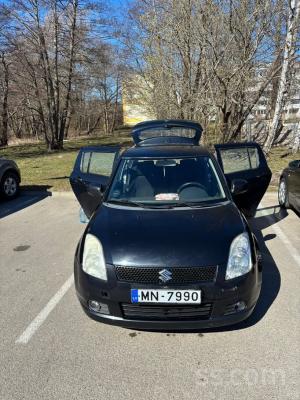 Melns Suzuki Swift 2006 Liepāja, ar dzinēja tilpumu 1.30 L un nobraukumu 390 tūkst. km par 799 €, foto 5 vietnē AUTOMOTO.COM.LV