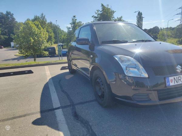 Black Suzuki Swift 2006 in Vilnius, with an engine capacity of 1.30 L and mileage of 221 thousand km for 1650 €, photo 7 on AUTOMOTO.COM.LV