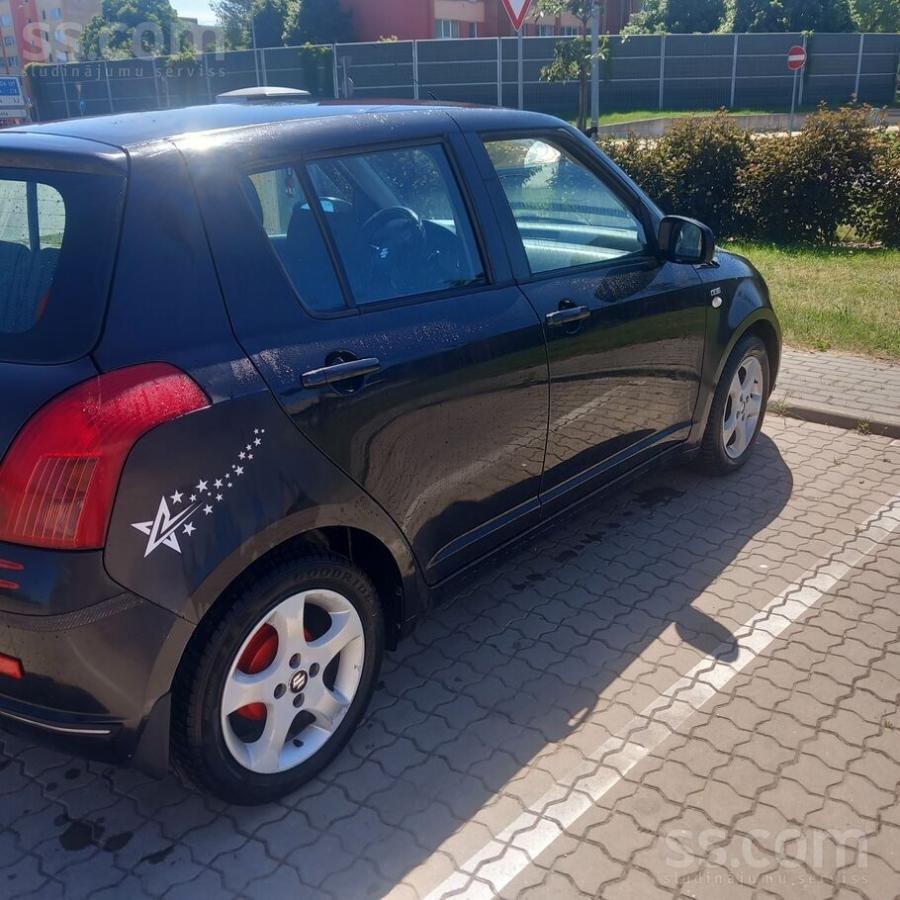 Black Suzuki Swift 2006 in Liepaja, with an engine capacity of 1.30 L and mileage of 173 thousand km for 1800 €, photo 3 on AUTOMOTO.COM.LV