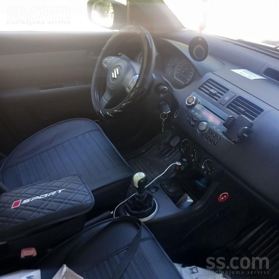 Black Suzuki Swift 2006 in Liepaja, with an engine capacity of 1.30 L and mileage of 173 thousand km for 1800 €, photo 12 on AUTOMOTO.COM.LV