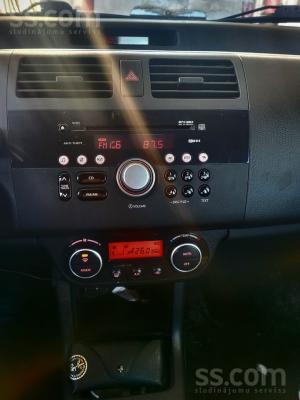 Melns Suzuki Swift 2008 Rīga, ar dzinēja tilpumu 1.30 L un nobraukumu 220 tūkst. km par 3100 €, foto 9 vietnē AUTOMOTO.COM.LV