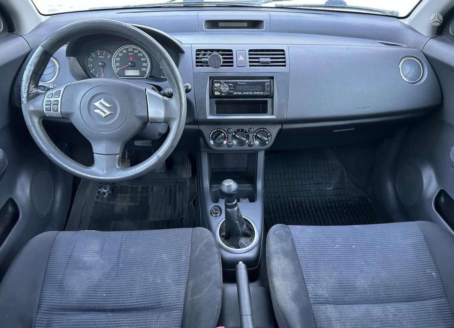 Melns Suzuki Swift 2008 Viļņa, ar dzinēja tilpumu 1.30 L un nobraukumu 343 tūkst. km par 600 €, foto 11 vietnē AUTOMOTO.COM.LV