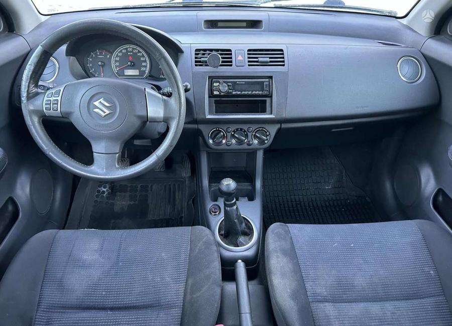 Black Suzuki Swift 2008 in Vilnius, with an engine capacity of 1.30 L and mileage of 345 thousand km for 550 €, photo 11 on AUTOMOTO.COM.LV