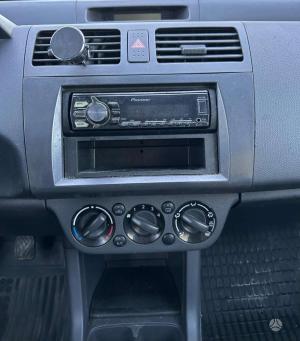 Black Suzuki Swift 2008 in Vilnius, with an engine capacity of 1.30 L and mileage of 345 thousand km for 550 €, photo 13 on AUTOMOTO.COM.LV