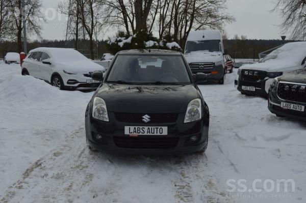 Black Suzuki Swift 2009 in Tukums, with an engine capacity of 1.30 L and mileage of 135 thousand km for 3995 €, photo 2 on AUTOMOTO.COM.LV