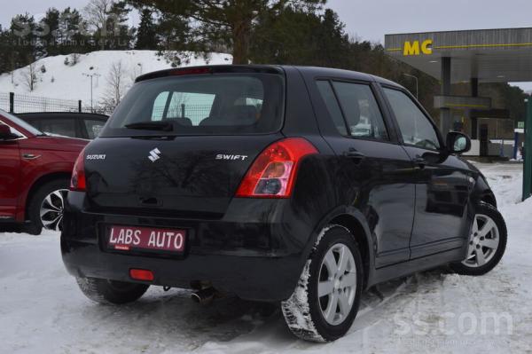 Black Suzuki Swift 2009 in Tukums, with an engine capacity of 1.30 L and mileage of 135 thousand km for 3995 €, photo 6 on AUTOMOTO.COM.LV