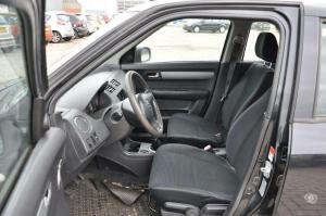 Black Suzuki Swift 2011 in Kaunas, with an engine capacity of 1.24 L and mileage of 299 thousand km for 1900 €, photo 7 on AUTOMOTO.COM.LV