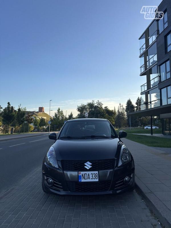 Melns Suzuki Swift 2013 Viļņa, ar dzinēja tilpumu 1.60 L un nobraukumu 261 tūkst. km par 6500 €, foto 1 vietnē AUTOMOTO.COM.LV