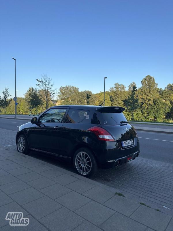 Melns Suzuki Swift 2013 Viļņa, ar dzinēja tilpumu 1.60 L un nobraukumu 261 tūkst. km par 6500 €, foto 3 vietnē AUTOMOTO.COM.LV