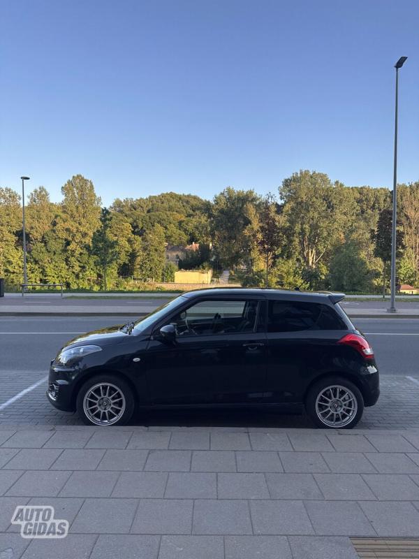 Melns Suzuki Swift 2013 Viļņa, ar dzinēja tilpumu 1.60 L un nobraukumu 261 tūkst. km par 6500 €, foto 4 vietnē AUTOMOTO.COM.LV