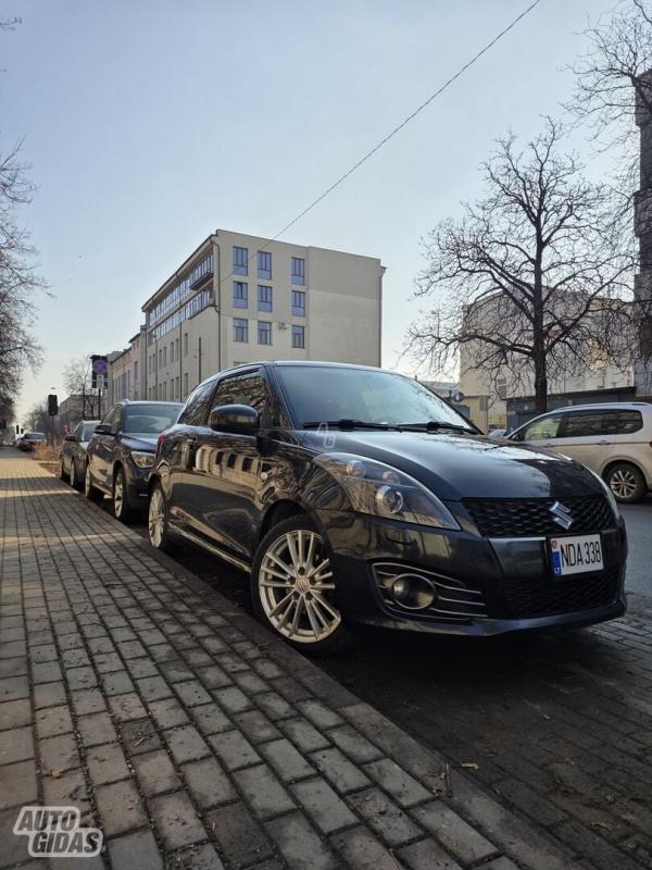 Melns Suzuki Swift 2013 Viļņa, ar dzinēja tilpumu 1.60 L un nobraukumu 261 tūkst. km par 6500 €, foto 5 vietnē AUTOMOTO.COM.LV