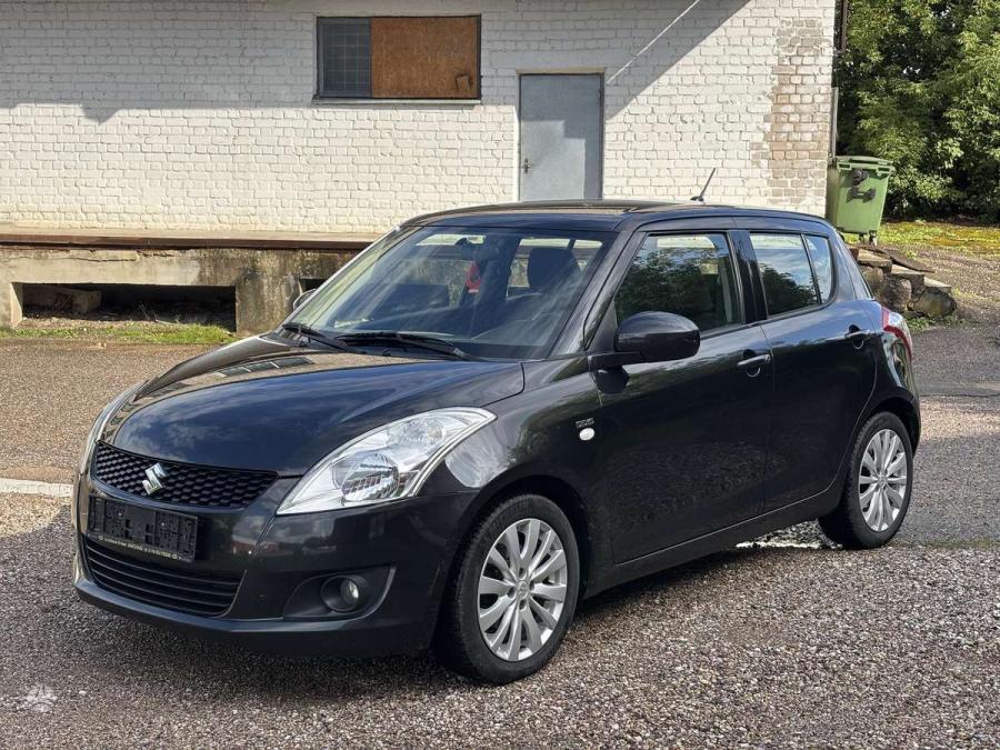 Melns Suzuki Swift 2013 Utena, ar dzinēja tilpumu 1.25 L un nobraukumu 263 tūkst. km par 3850 €, foto 1 vietnē AUTOMOTO.COM.LV