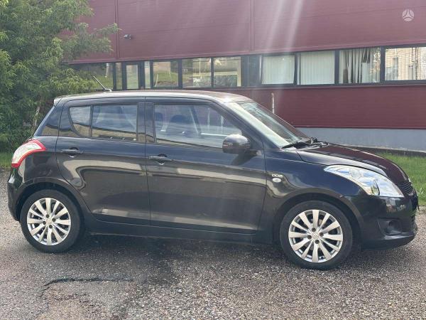 Melns Suzuki Swift 2013 Utena, ar dzinēja tilpumu 1.25 L un nobraukumu 263 tūkst. km par 3850 €, foto 5 vietnē AUTOMOTO.COM.LV