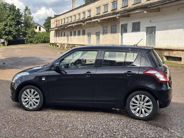 Melns Suzuki Swift 2013 Utena, ar dzinēja tilpumu 1.25 L un nobraukumu 263 tūkst. km par 3850 €, foto 9 vietnē AUTOMOTO.COM.LV