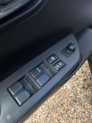 Melns Suzuki Swift 2013 Utena, ar dzinēja tilpumu 1.25 L un nobraukumu 263 tūkst. km par 3850 €, foto 16 vietnē AUTOMOTO.COM.LV