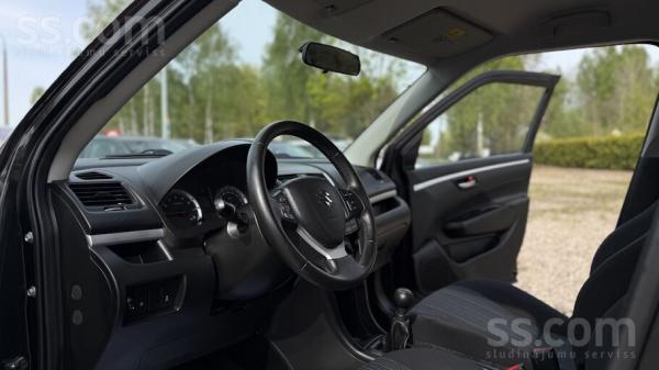 Black Suzuki Swift 2016 in Jelgava, with an engine capacity of 1.20 L and mileage of 197 thousand km for 5990 €, photo 6 on AUTOMOTO.COM.LV