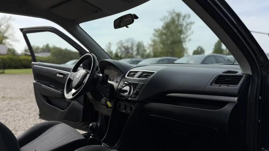 Melns Suzuki Swift 2016 Jelgava, ar dzinēja tilpumu 1.20 L un nobraukumu 197 tūkst. km par 5990 €, foto 8 vietnē AUTOMOTO.COM.LV