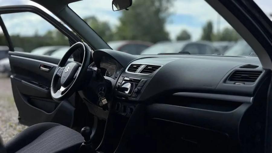 Melns Suzuki Swift 2016 Jelgava, ar dzinēja tilpumu 1.20 L un nobraukumu 197 tūkst. km par 5990 €, foto 9 vietnē AUTOMOTO.COM.LV