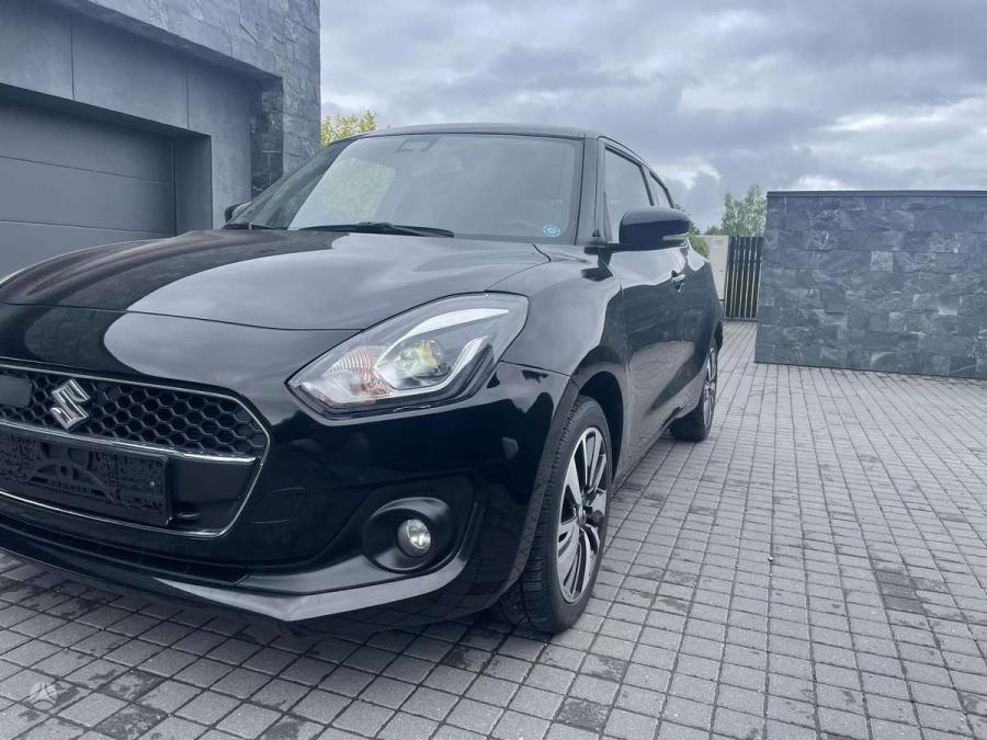 Black Suzuki Swift 2020 in Marijampole, with an engine capacity of 1.20 L and mileage of 93 thousand km for 9000 €, photo 3 on AUTOMOTO.COM.LV