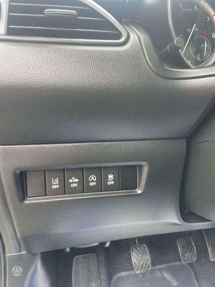 Black Suzuki Swift 2020 in Marijampole, with an engine capacity of 1.20 L and mileage of 93 thousand km for 9000 €, photo 6 on AUTOMOTO.COM.LV