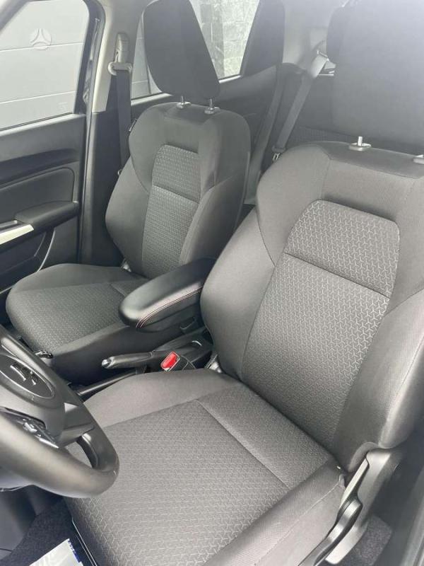 Suzuki Swift 2020 in Marijampole on AUTOMOTO.COM.LV Black Suzuki Swift 2020 in Marijampole, with an engine capacity of 1.20 L and mileage of 93 thousand km for 9000 €, photo 7 on AUTOMOTO.COM.LV