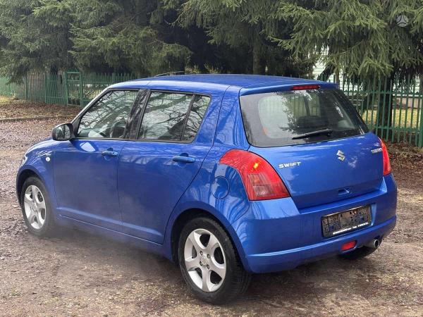 Blue Suzuki Swift 2005 in Utena, with an engine capacity of 1.50 L and mileage of 316 thousand km for 1250 €, photo 4 on AUTOMOTO.COM.LV