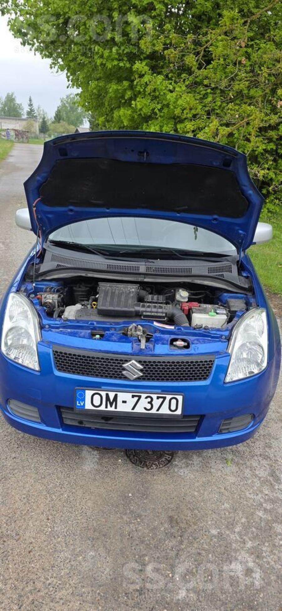 Zils Suzuki Swift 2005 Rīga, ar dzinēja tilpumu 1.50 L un nobraukumu 355 tūkst. km par 1950 €, foto 6 vietnē AUTOMOTO.COM.LV