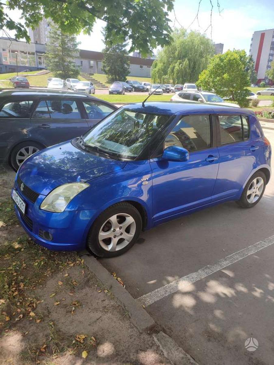 Zils Suzuki Swift 2005 Alīta, ar dzinēja tilpumu 1.49 L un nobraukumu 317 tūkst. km par 1000 €, foto 3 vietnē AUTOMOTO.COM.LV