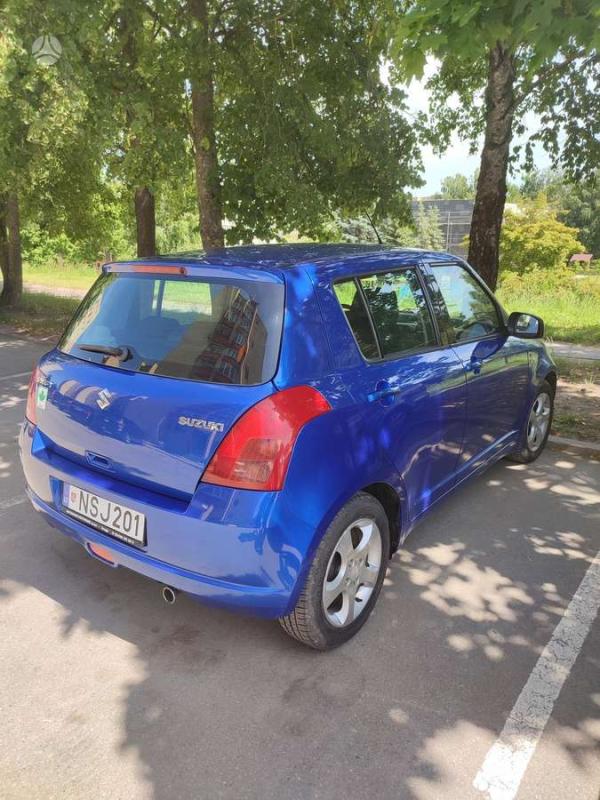 Zils Suzuki Swift 2005 Alīta, ar dzinēja tilpumu 1.49 L un nobraukumu 317 tūkst. km par 1000 €, foto 5 vietnē AUTOMOTO.COM.LV