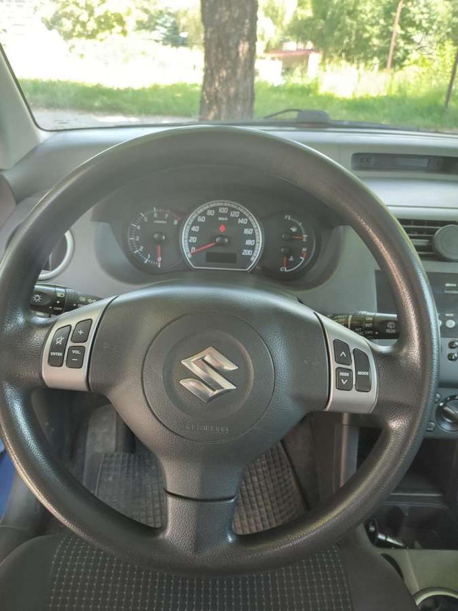 Zils Suzuki Swift 2005 Alīta, ar dzinēja tilpumu 1.49 L un nobraukumu 317 tūkst. km par 1000 €, foto 11 vietnē AUTOMOTO.COM.LV