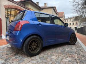 Zils Suzuki Swift 2006 Cēsis, ar dzinēja tilpumu 1.30 L un nobraukumu 228 tūkst. km par 1490 €, foto 4 vietnē AUTOMOTO.COM.LV