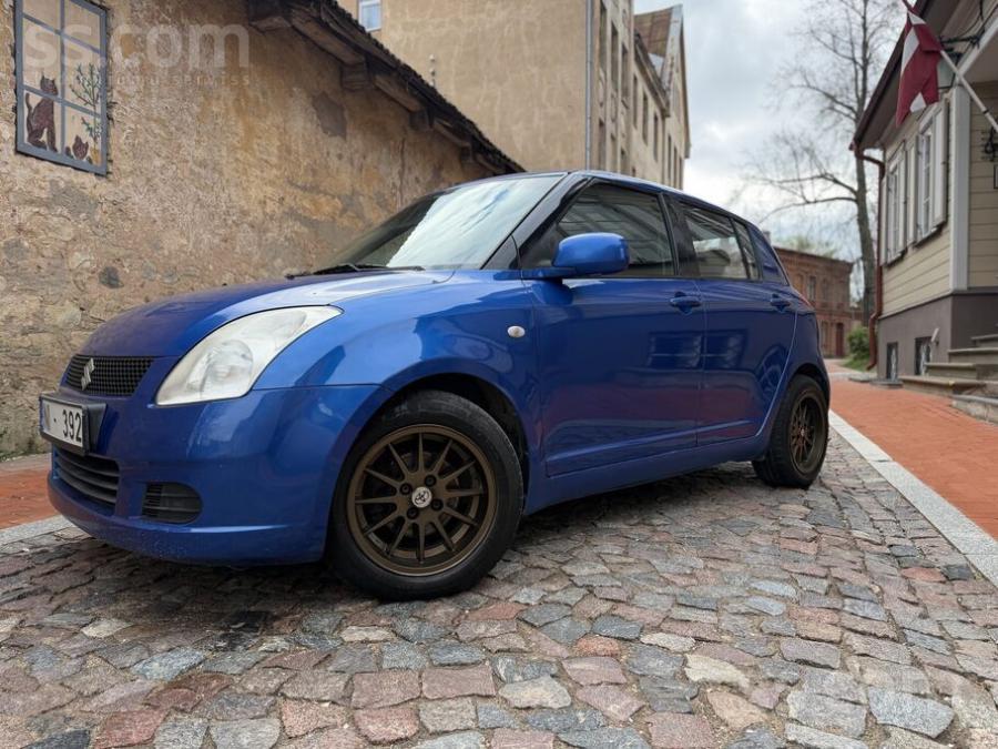 Zils Suzuki Swift 2006 Cēsis, ar dzinēja tilpumu 1.30 L un nobraukumu 228 tūkst. km par 1490 €, foto 5 vietnē AUTOMOTO.COM.LV