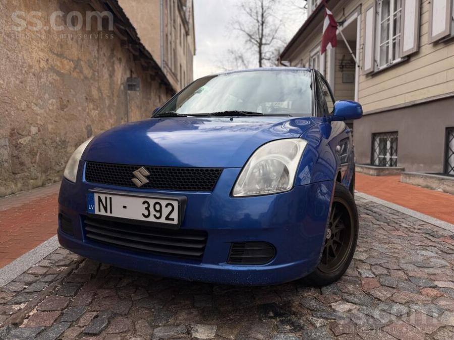 Zils Suzuki Swift 2006 Cēsis, ar dzinēja tilpumu 1.30 L un nobraukumu 228 tūkst. km par 1490 €, foto 9 vietnē AUTOMOTO.COM.LV