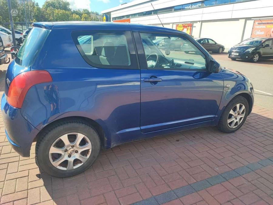 Zils Suzuki Swift 2008 Viļņa, ar dzinēja tilpumu 1.49 L un nobraukumu 301 tūkst. km par 2600 €, foto 3 vietnē AUTOMOTO.COM.LV