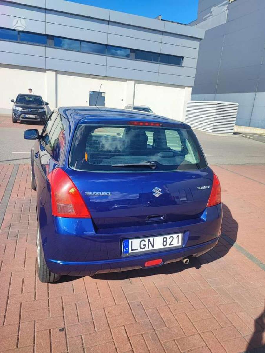 Zils Suzuki Swift 2008 Viļņa, ar dzinēja tilpumu 1.49 L un nobraukumu 301 tūkst. km par 2600 €, foto 5 vietnē AUTOMOTO.COM.LV