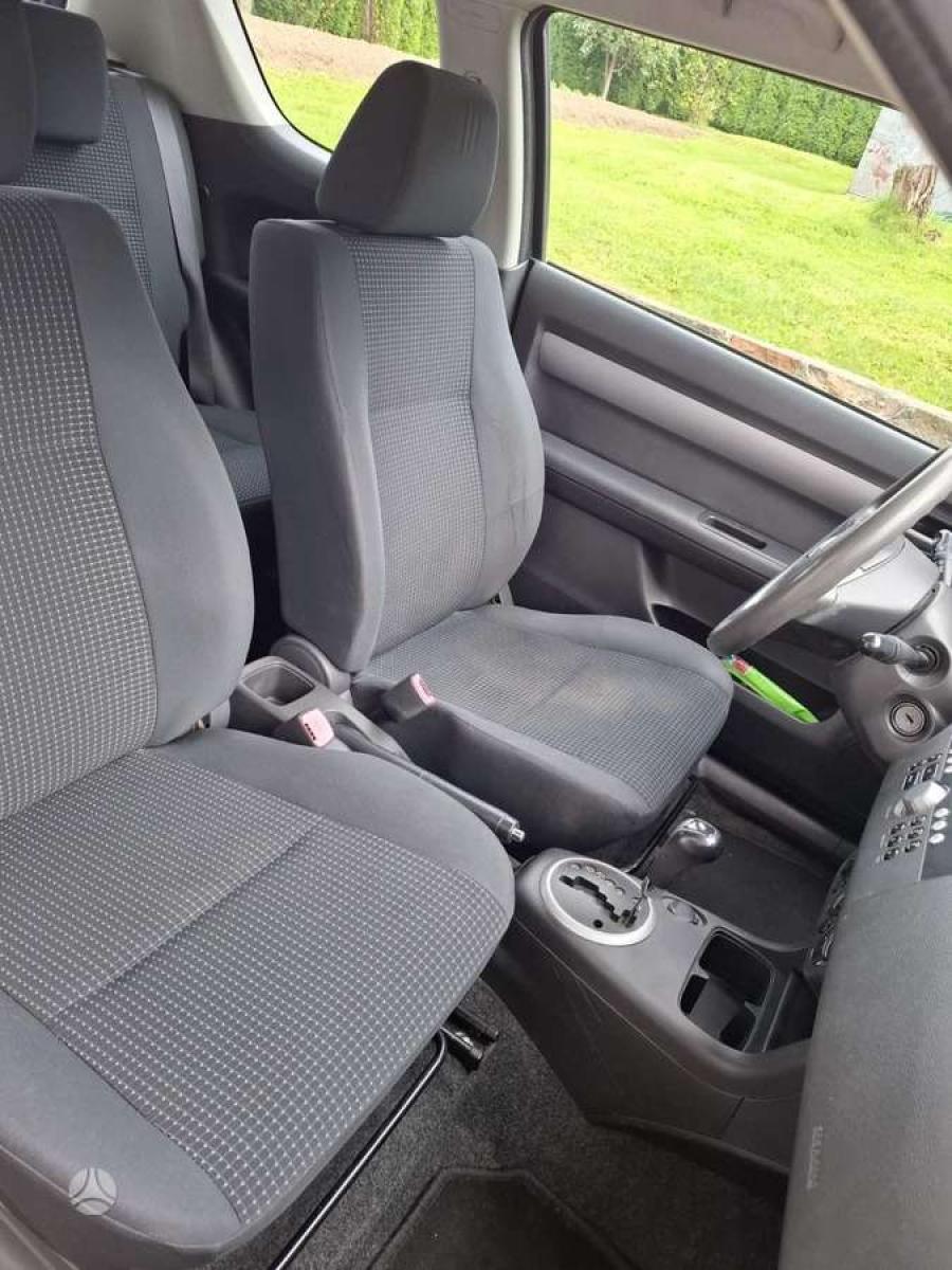 Zils Suzuki Swift 2008 Viļņa, ar dzinēja tilpumu 1.49 L un nobraukumu 301 tūkst. km par 2600 €, foto 7 vietnē AUTOMOTO.COM.LV