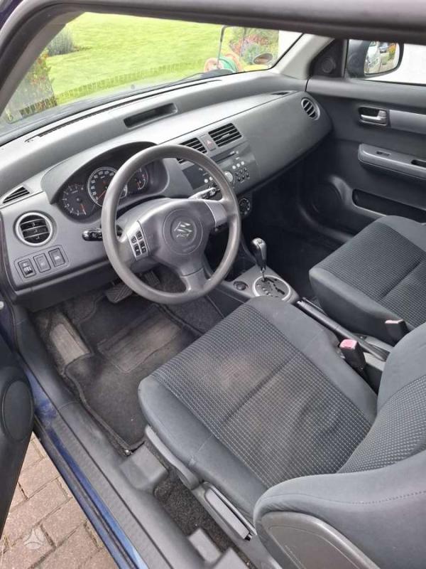 Blue Suzuki Swift 2008 in Vilnius, with an engine capacity of 1.49 L and mileage of 301 thousand km for 2600 €, photo 10 on AUTOMOTO.COM.LV