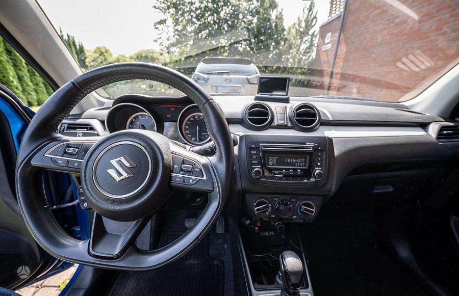 Blue Suzuki Swift 2022 in Vilnius, with an engine capacity of 1.20 L and mileage of 21 thousand km for 11200 €, photo 9 on AUTOMOTO.COM.LV
