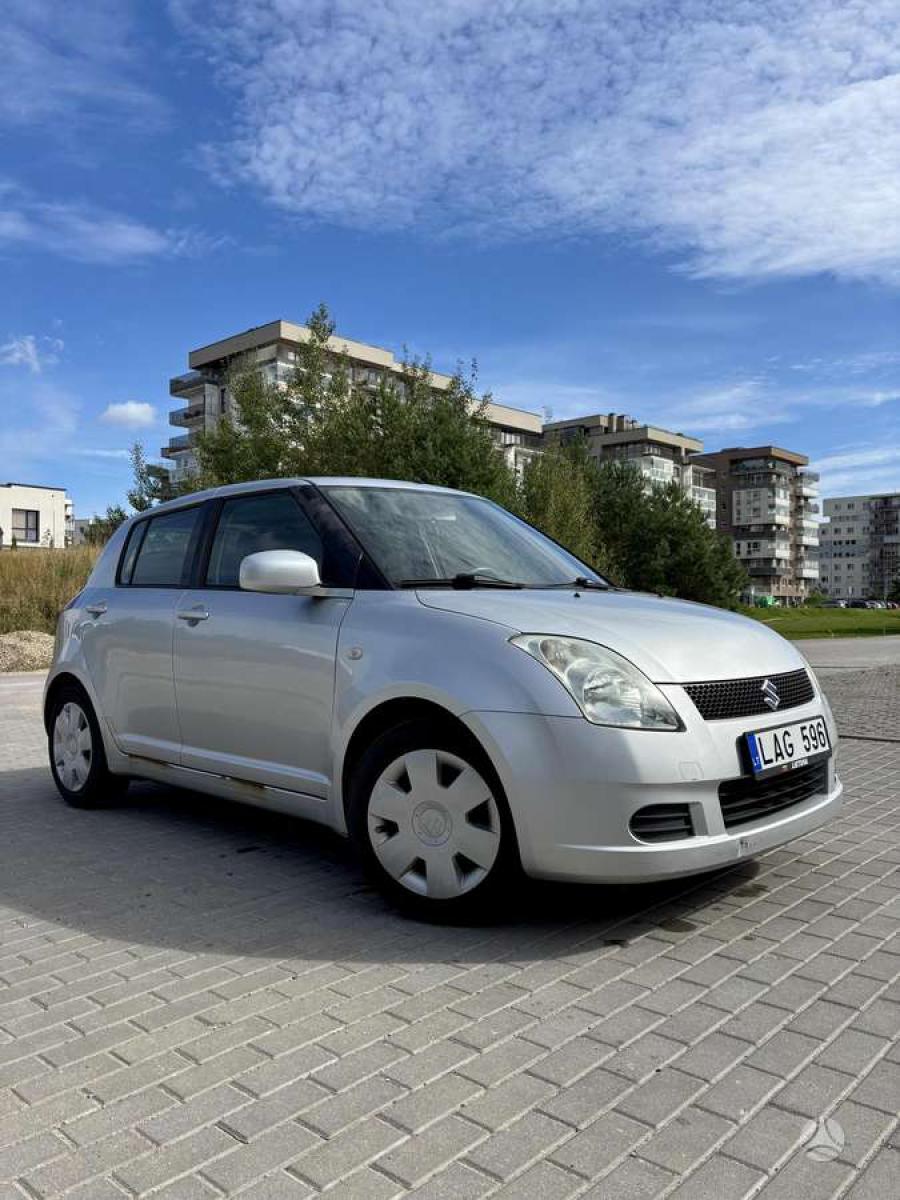 Pelēks Suzuki Swift 2005 Viļņa, ar dzinēja tilpumu 1.33 L un nobraukumu 133 tūkst. km par 1000 €, foto 6 vietnē AUTOMOTO.COM.LV