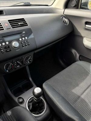 Pelēks Suzuki Swift 2005 Viļņa, ar dzinēja tilpumu 1.33 L un nobraukumu 133 tūkst. km par 1000 €, foto 14 vietnē AUTOMOTO.COM.LV