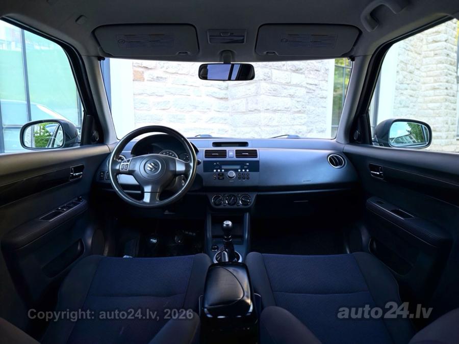 Grey Suzuki Swift 2006 in Tallinn, with an engine capacity of 1.30 L and mileage of 200 thousand km for 1699 €, photo 12 on AUTOMOTO.COM.LV