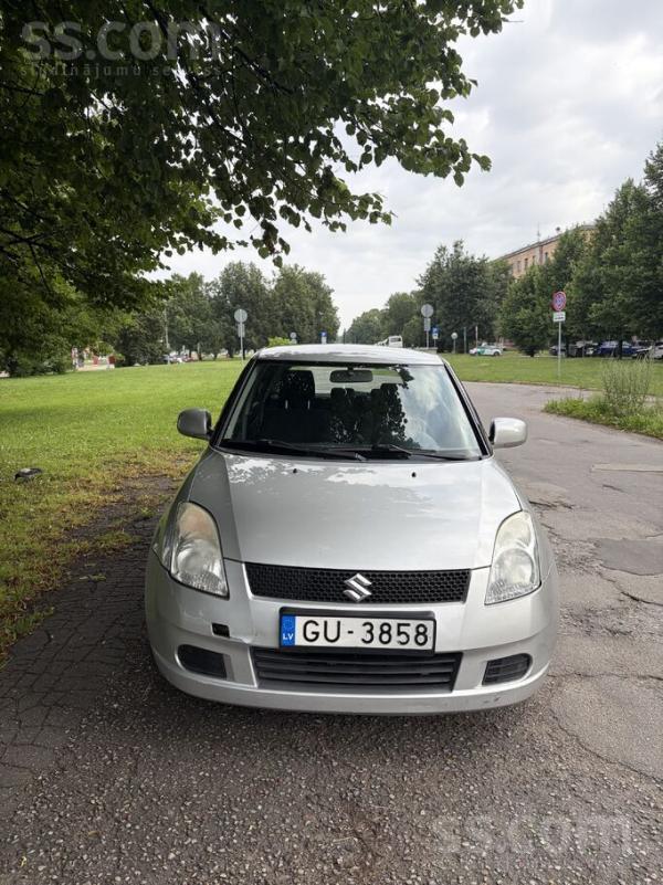 Pelēks Suzuki Swift 2007 Rīga, ar dzinēja tilpumu 1.30 L un nobraukumu 199 tūkst. km par 2000 €, foto 3 vietnē AUTOMOTO.COM.LV