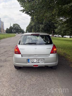 Pelēks Suzuki Swift 2007 Rīga, ar dzinēja tilpumu 1.30 L un nobraukumu 199 tūkst. km par 1800 €, foto 5 vietnē AUTOMOTO.COM.LV