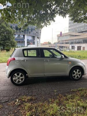 Pelēks Suzuki Swift 2007 Rīga, ar dzinēja tilpumu 1.30 L un nobraukumu 199 tūkst. km par 1800 €, foto 6 vietnē AUTOMOTO.COM.LV