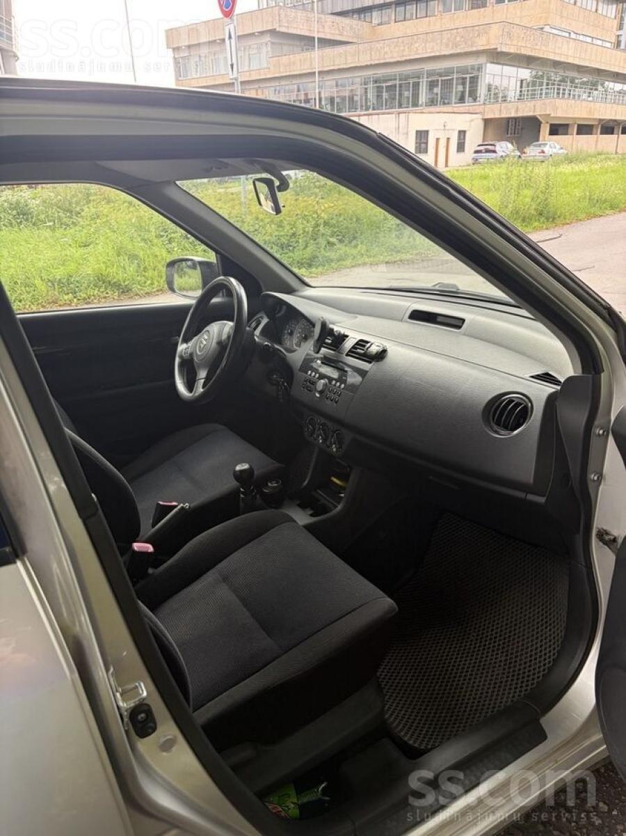 Pelēks Suzuki Swift 2007 Rīga, ar dzinēja tilpumu 1.30 L un nobraukumu 199 tūkst. km par 1800 €, foto 8 vietnē AUTOMOTO.COM.LV