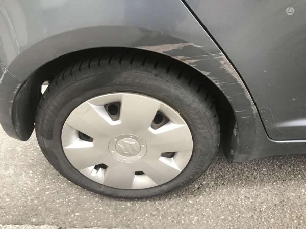 Pelēks Suzuki Swift 2007 Klaipėda, ar dzinēja tilpumu 1.33 L un nobraukumu 130 tūkst. km par 2950 €, foto 5 vietnē AUTOMOTO.COM.LV